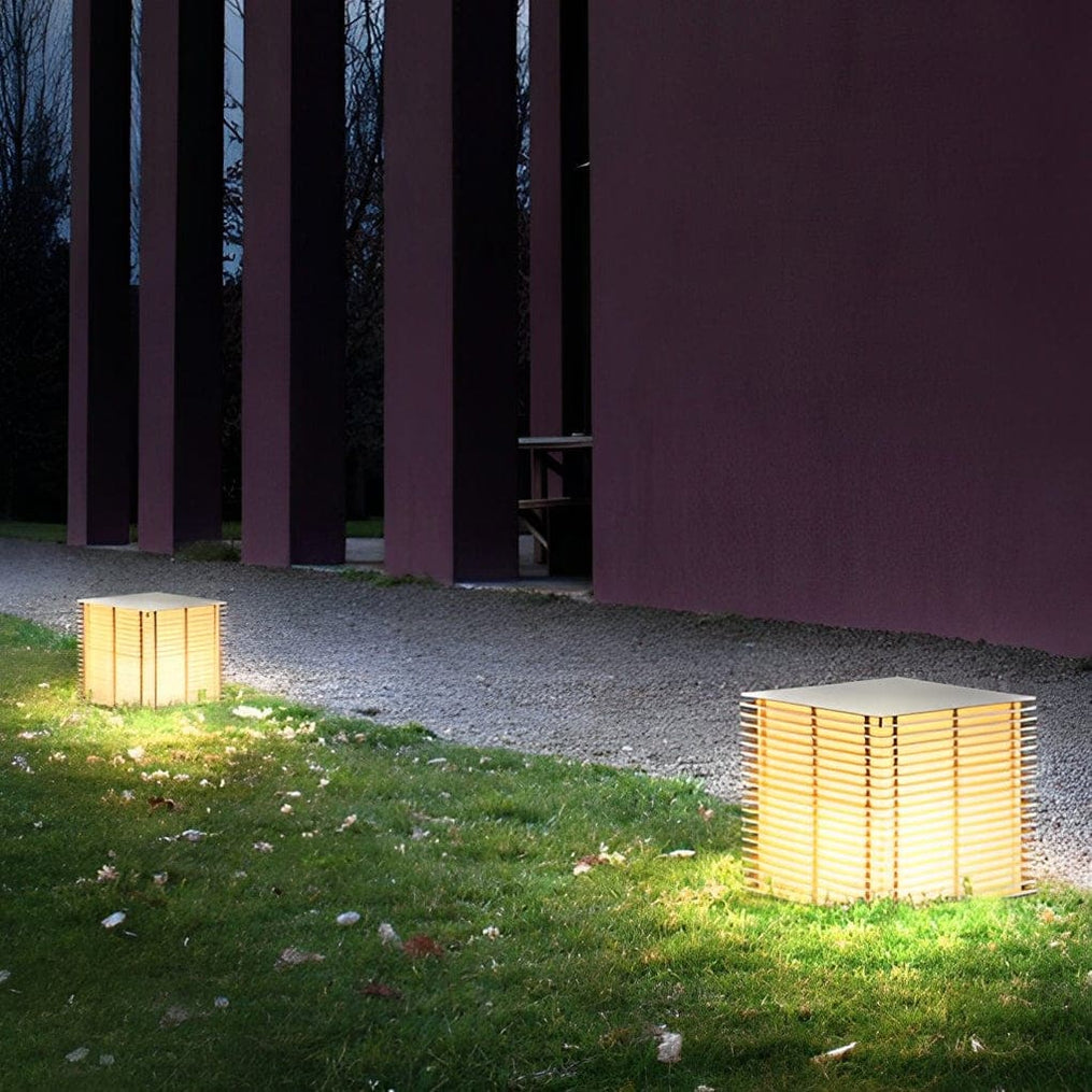 Durable IP65 Waterproof Outdoor Garden Light, Stylish Aluminum & Acryl — ErisView